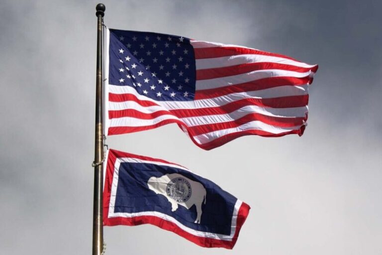 Wyoming Rancher Defies Age to Raise Giant U.S. Flag